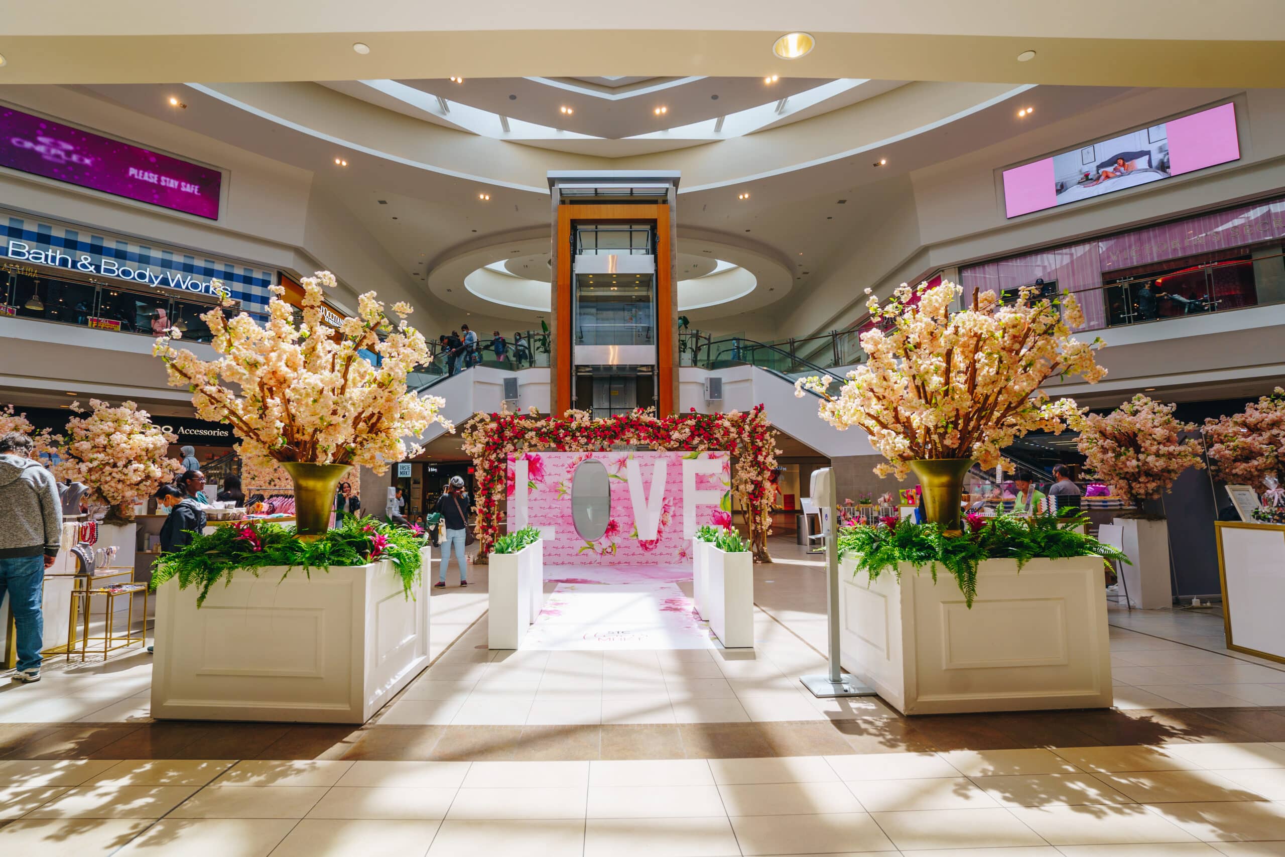 Scarborough Town Centre - Flower Market ⋆ Rebecca Chan Events Inc.